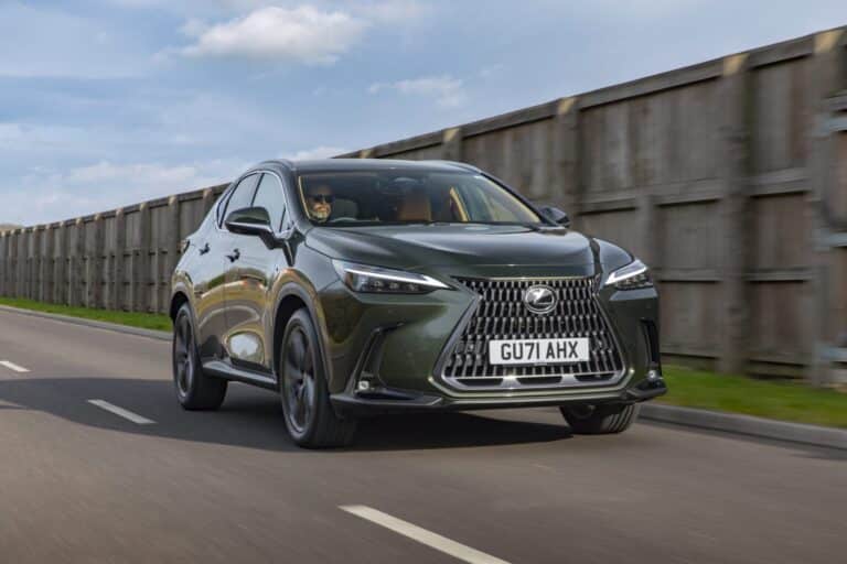 Lexus tops Carwow used car profit rankings as luxury SUVs dominate Q1 ...