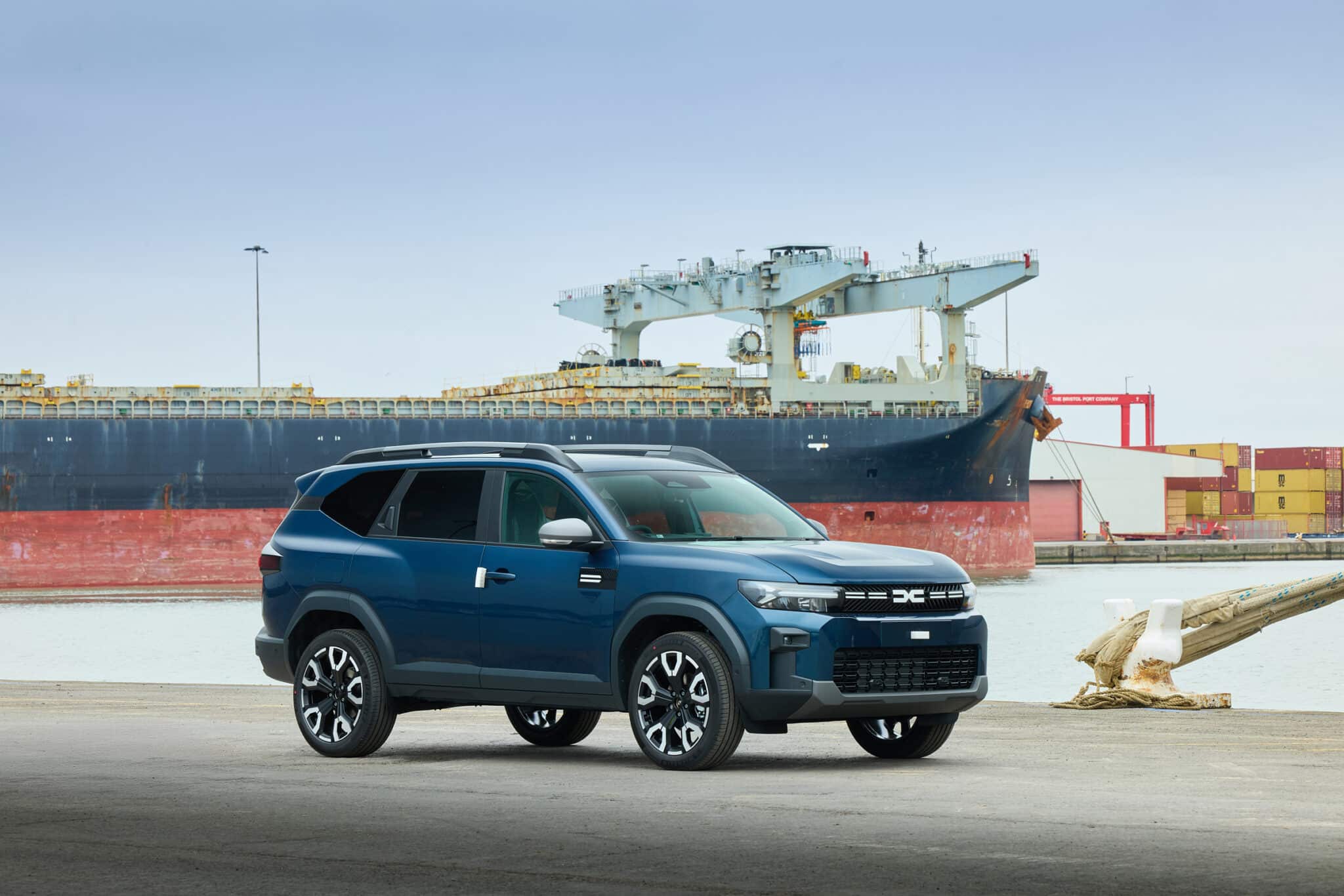 Dacia Bigster lands in the UK with town crier fanfare as first ...