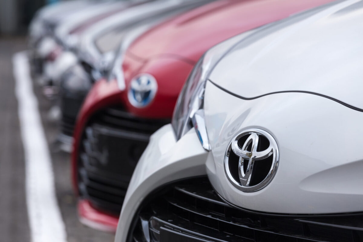 Toyota UK celebrates 25 years of Surrey headquarters - Motor Trade News