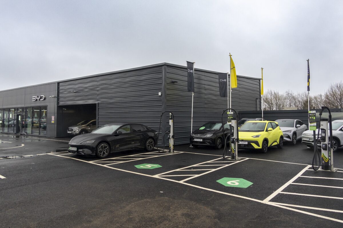Arnold Clark Charge opens six ultra-rapid chargers at BYD Newcastle ...