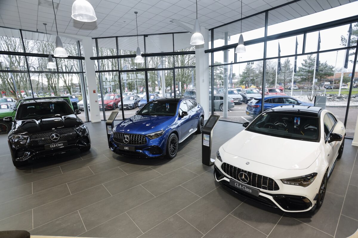 Arnold Clark reopens Mercedes-Benz Perth after refurbishment - Motor ...
