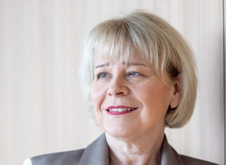 Former Peugeot CEO joins Hendy Group as non-executive director - Motor ...